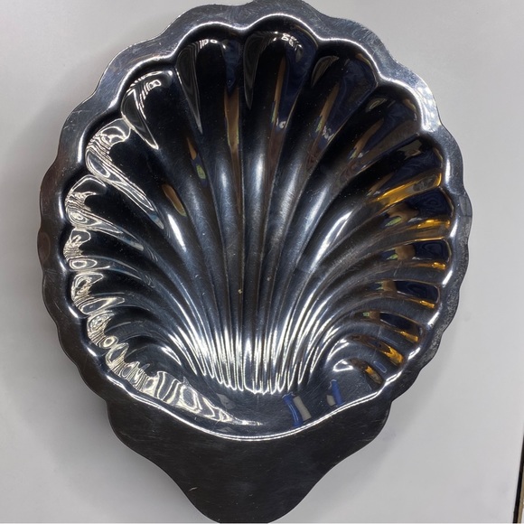 Oneida | Accents | Vintage Silversmiths Shell Shaped Small Dish By ...